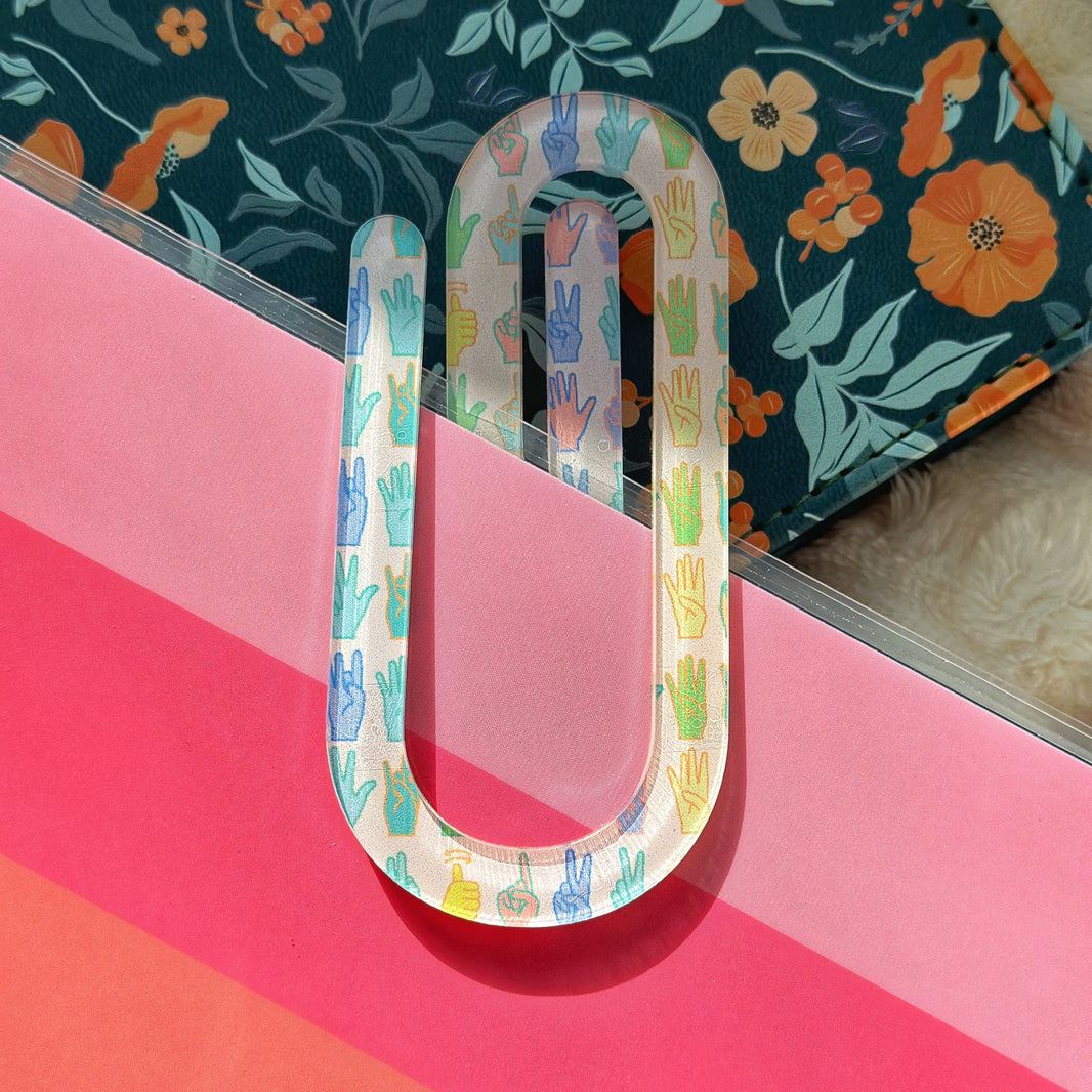 Paperclip – Girl and Creativity